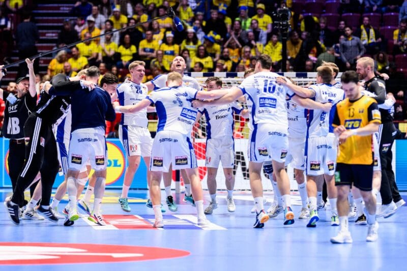 Iceland brings an end to Sweden’s winning streak | GoHandball